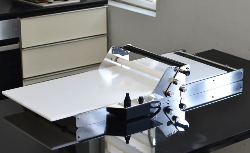 Electric Dough Sheeter LM 1000 – BRUSSARDO – Advanced automatic compact ...